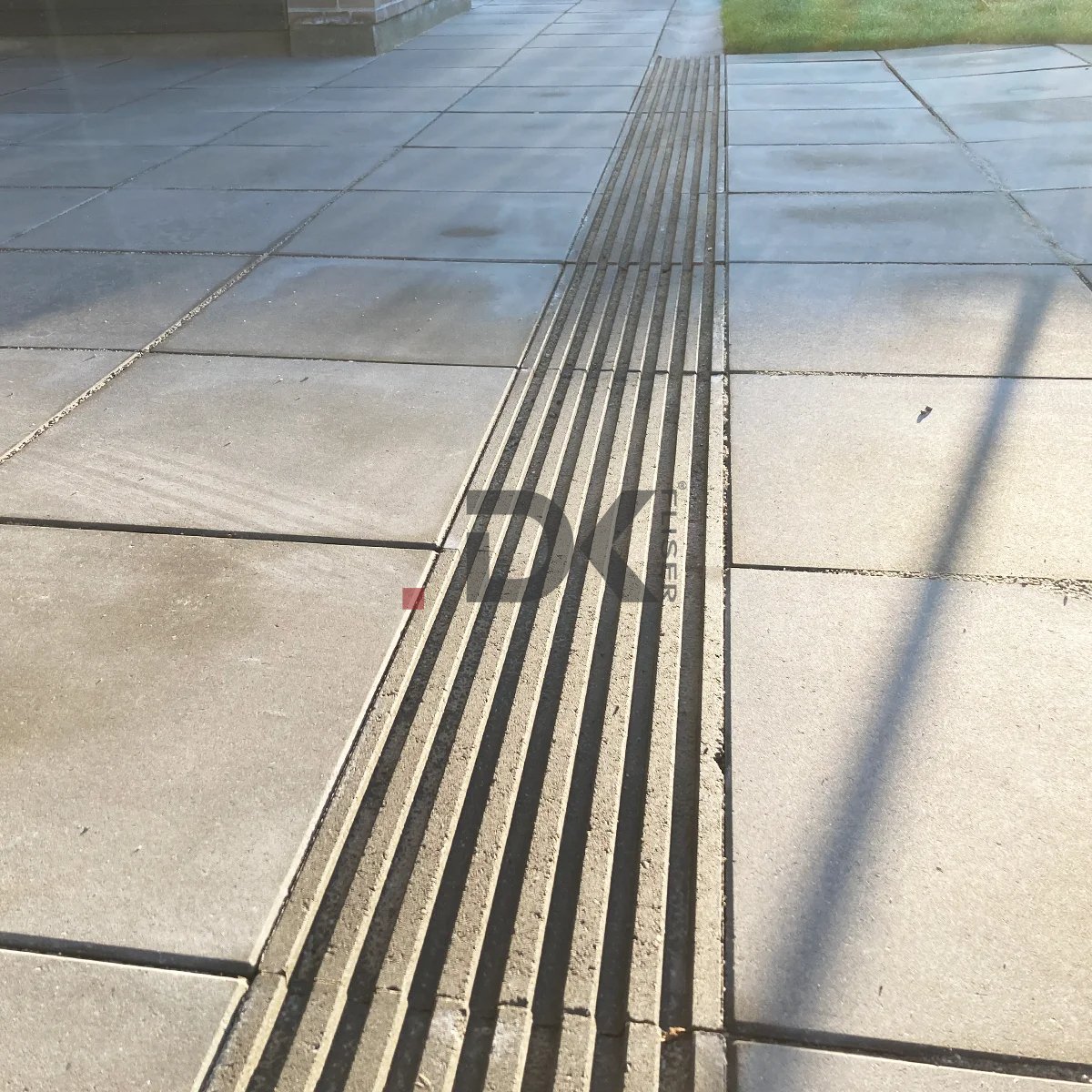 Vandrender Rille 30x60x10/8,5 Grå IBF - Vandrender - DKfliser.dk ApS